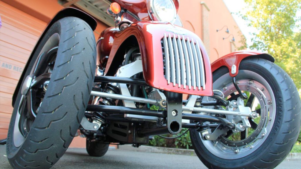 This three-wheel motorcycle conversion lets you lean - Myshify