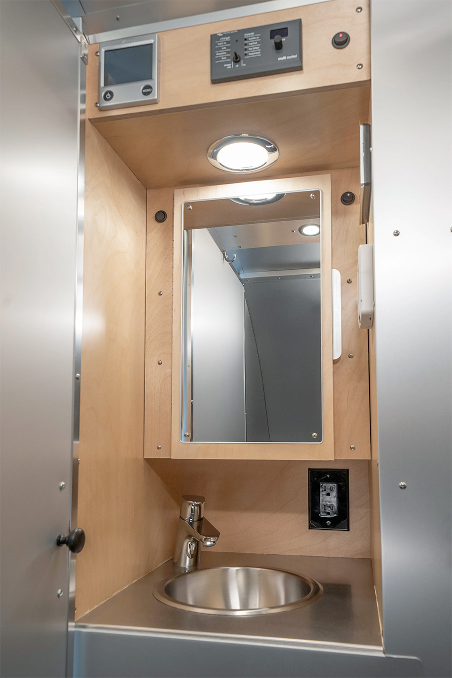 Bowlus Rivet: Elevating the entry-level luxury camping experience - Myshify